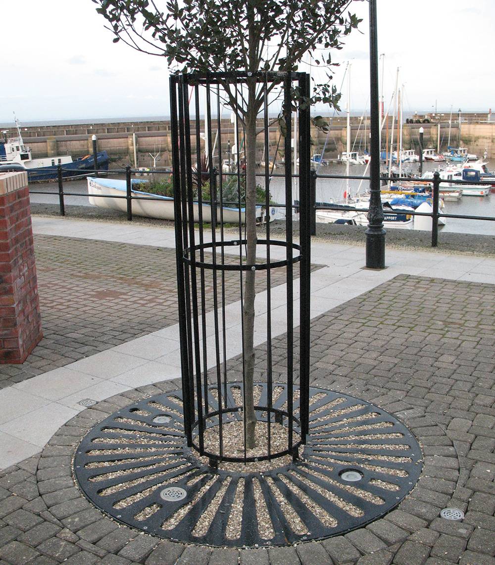Vertical Steel Tree Guards - 'The Lakes' Range | GreenBlue Urban Ltd ...