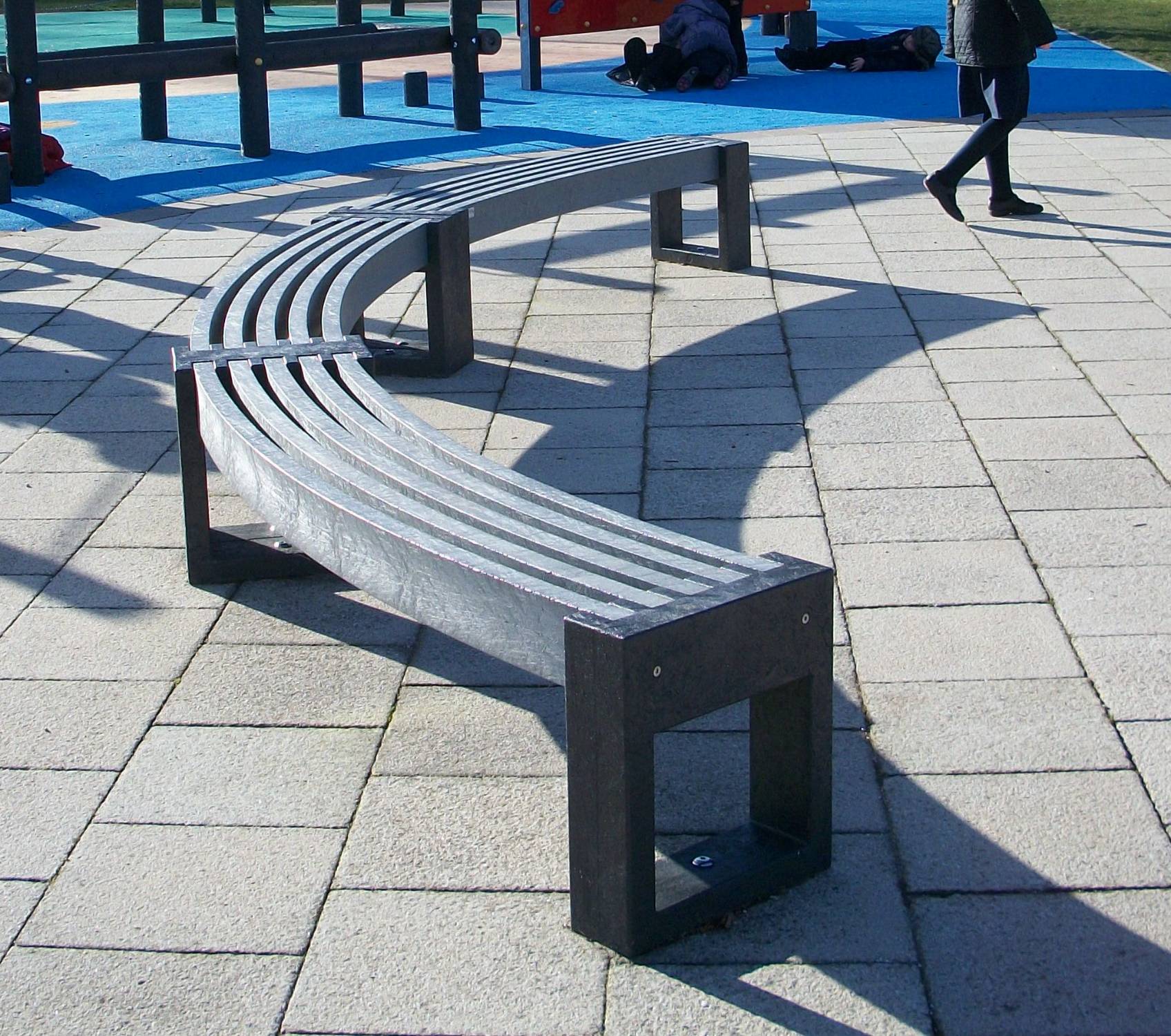 Canvas 30 degree curved bench 180 length | Goplastic 100% recycled ...
