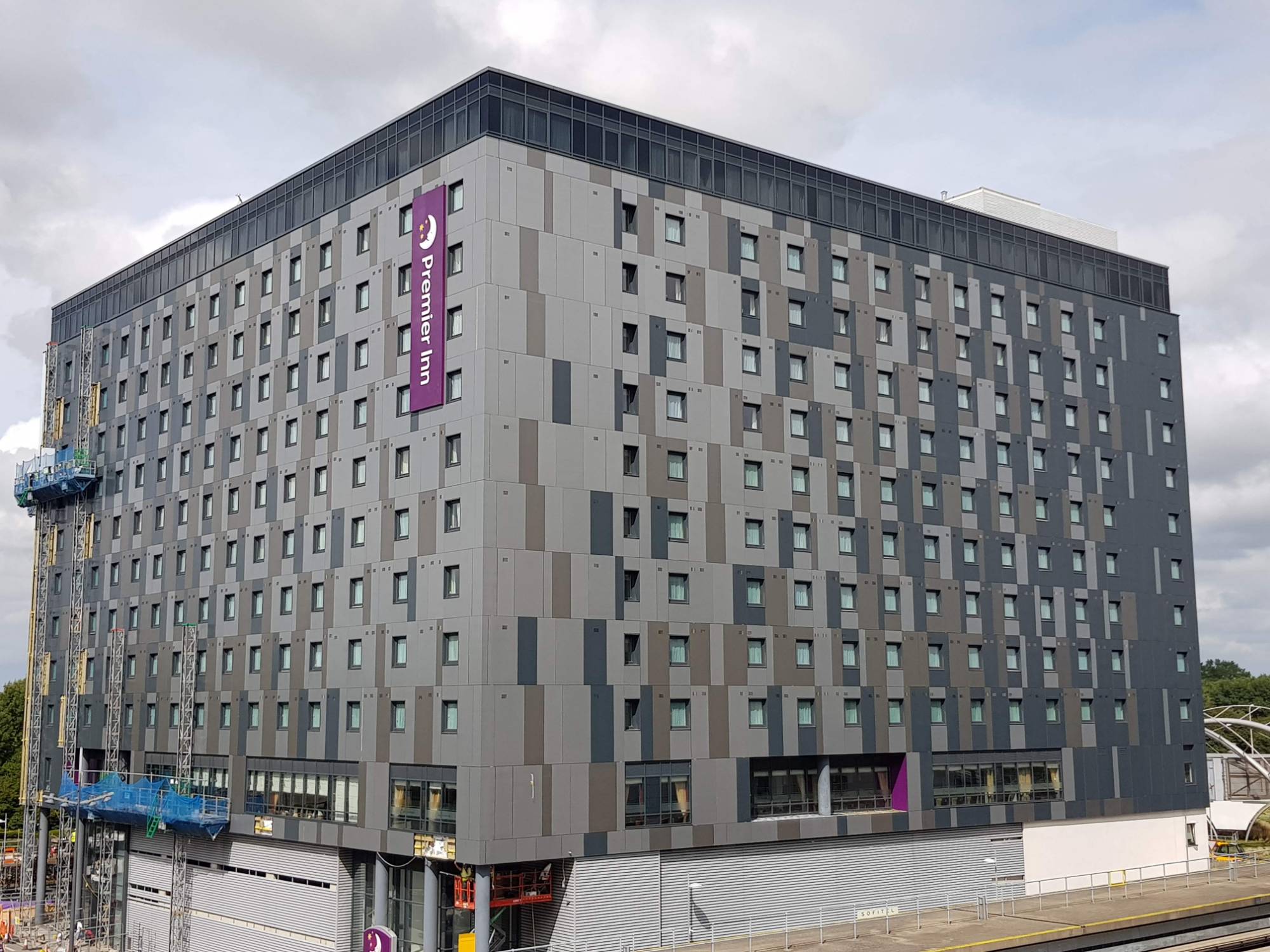 VitraDual - Non-Combustible A1 Aluminium Cladding Panel | Valcan ...