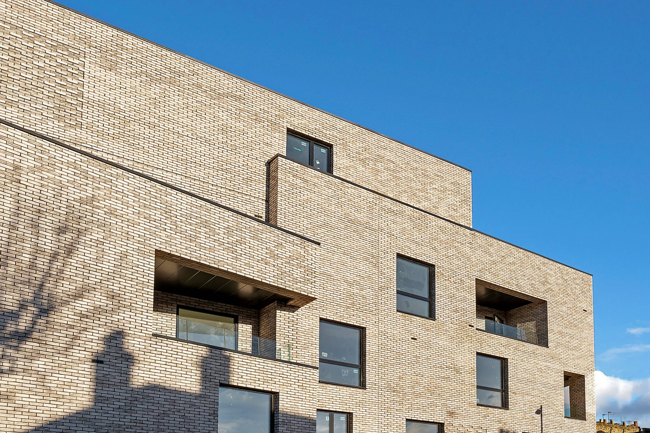 Bastion House stands out thanks to Lima bricks from Vandersanden ...