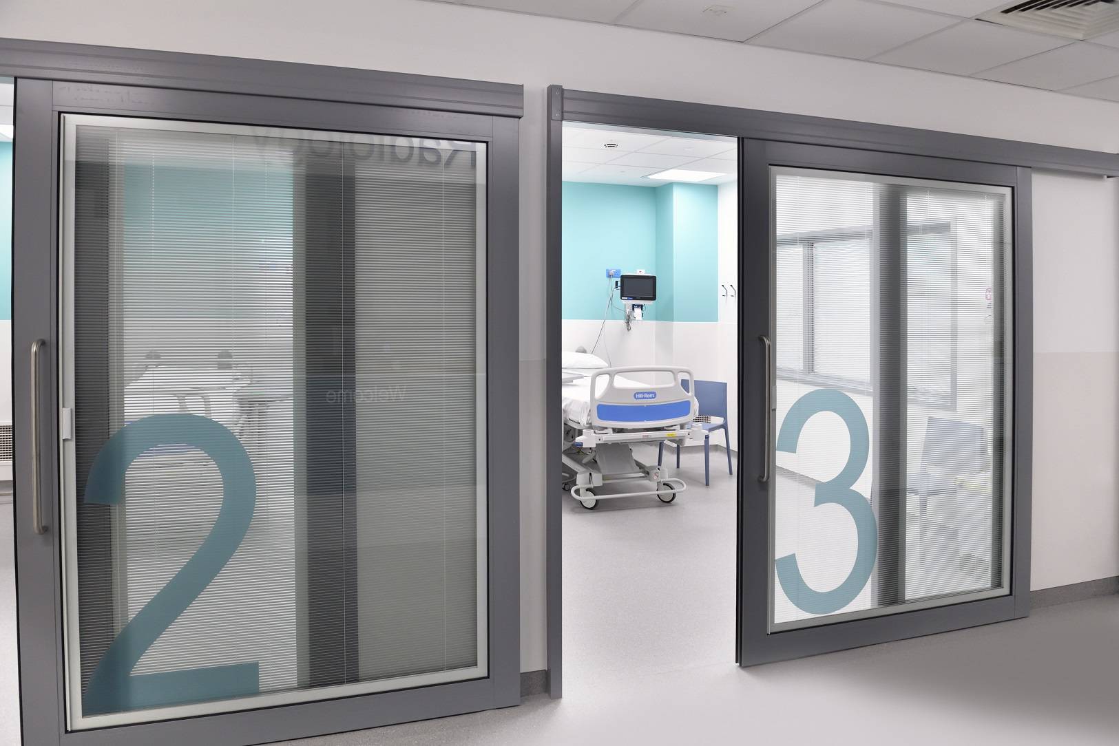 Axis Flo-Motion Type F01 - Glazed Sliding Door | Axis Entrance Systems ...