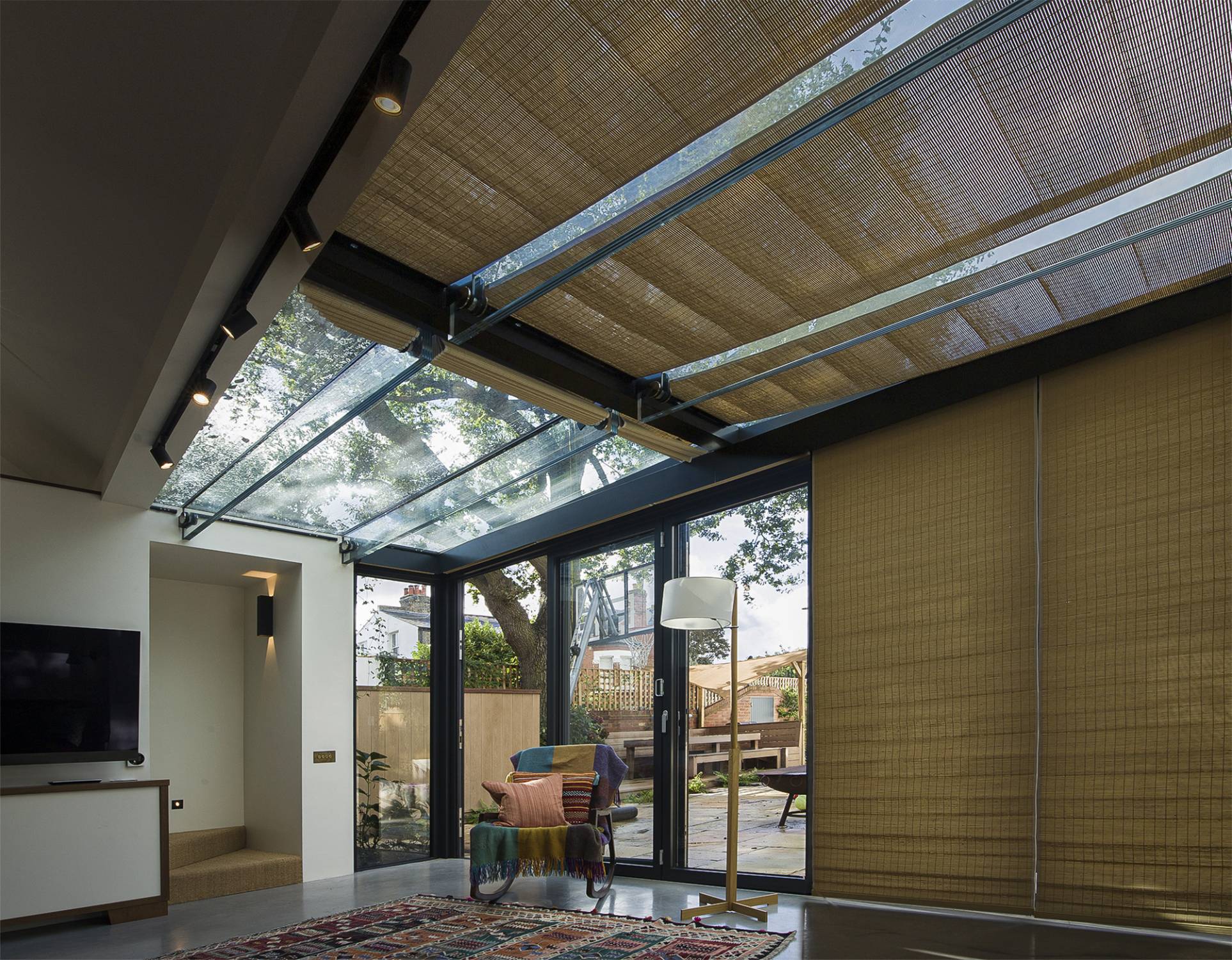 Contemporary IQ Glass Extension | NBS Source