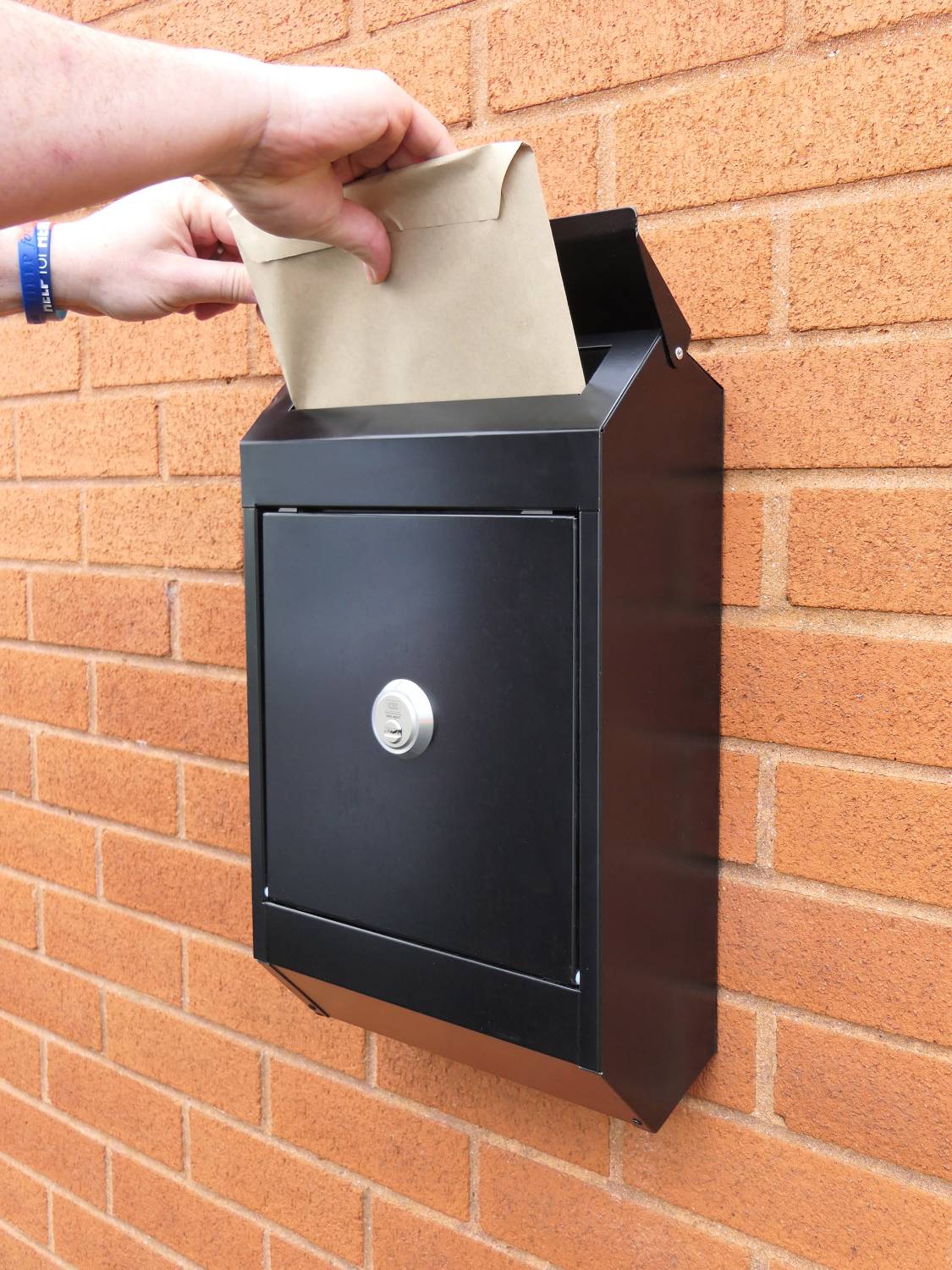 SLB SBD TS009 Vertical Mailbox | The Safety Letterbox Company | NBS BIM ...