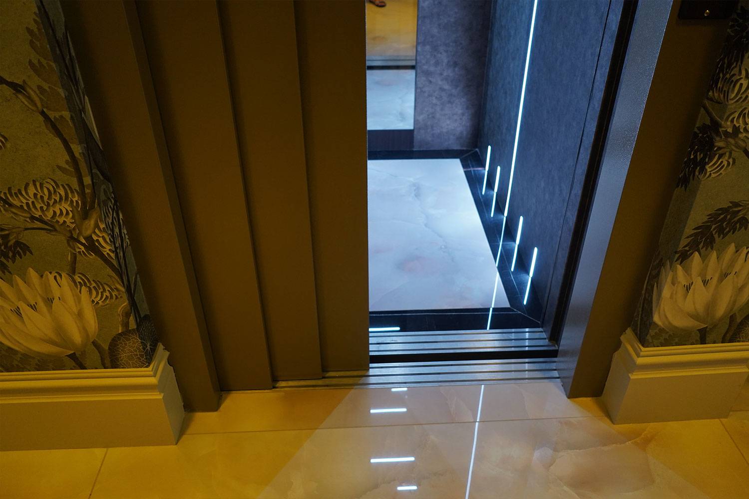 Vimec AR:IA (E20) - A Perfect Match | Gartec Platform Lifts | NBS Source