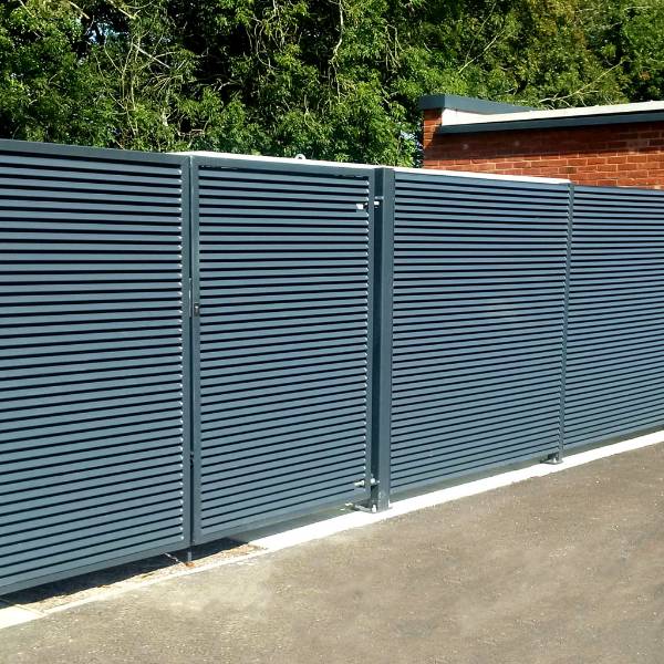 Metal mesh panel fencing systems | NBS Source