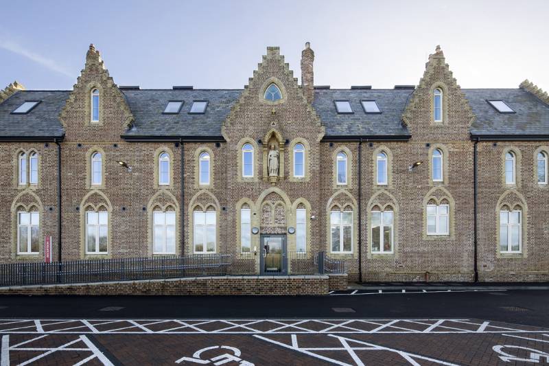 Chichester Free School - Double Gothic Arch Lintels | IG Lintels | NBS ...