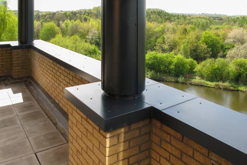 A top finish for refurbished offices - Aluminium parapet capping | NBS ...