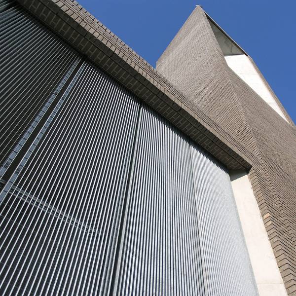 Edinburgh Sculpture Workshop: Terra-34 grating panels as a wall ...