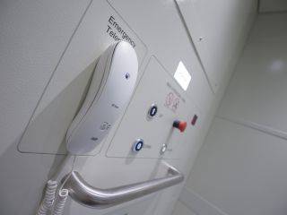 How a Stannah Midilift SL platform lift brings freedom to a designer ...