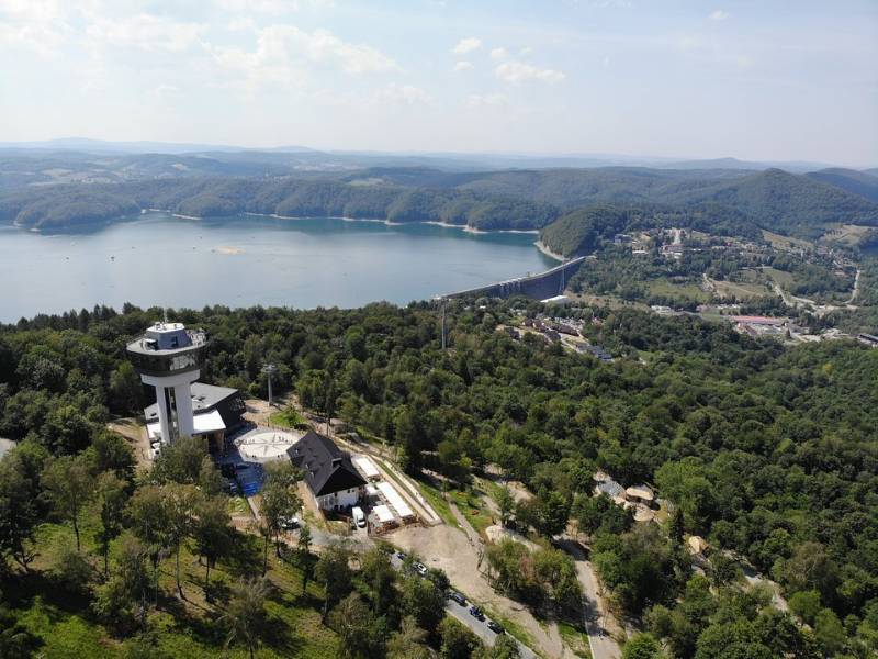 Solina observation tower and gondola station | NBS Source