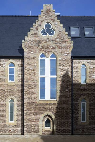 Chichester Free School - Double Gothic Arch Lintels | NBS Source