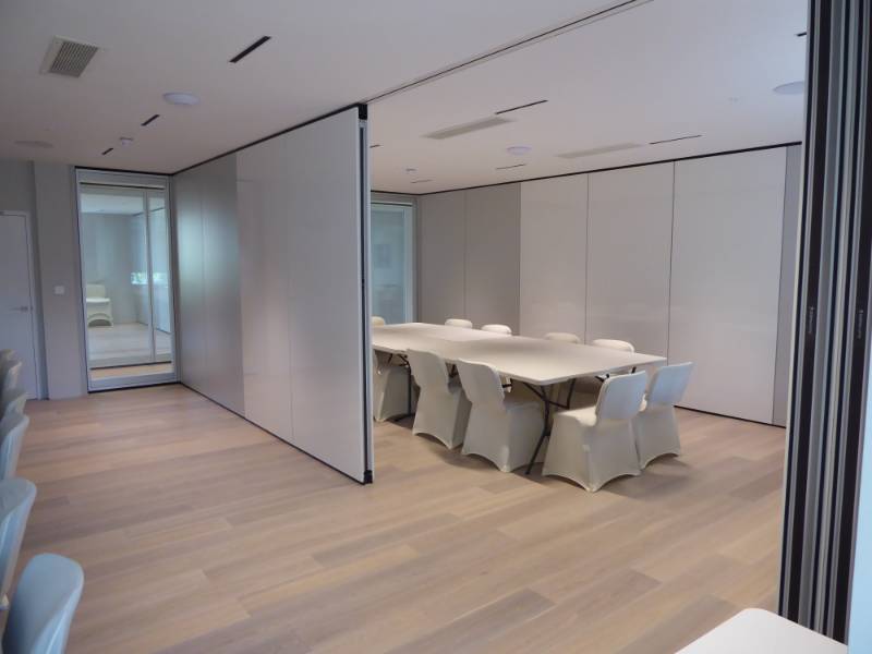 Dorma Variflex glass semi automatic Acoustic moveable wall combines ...