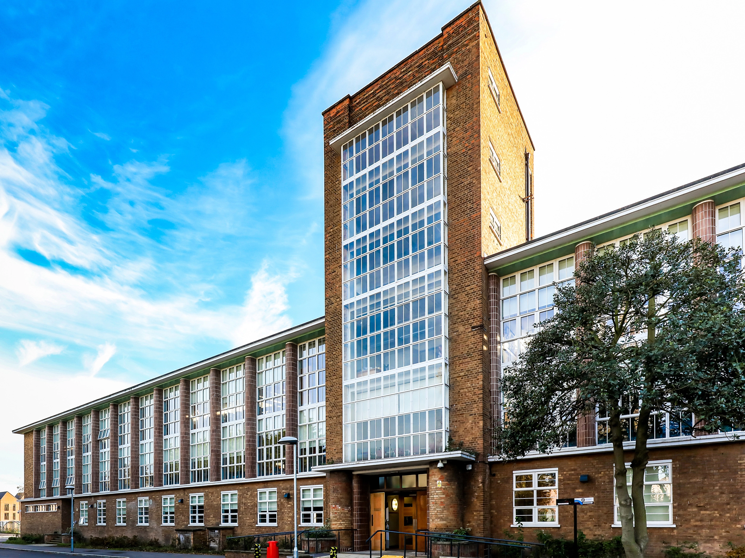 Novastruct Heron Hall Academy | London | Novastruct UK formerly Kawneer ...